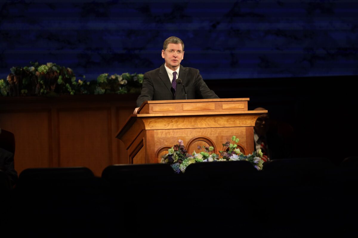 Historical LDS conference opens with emphasis on First Vision ...